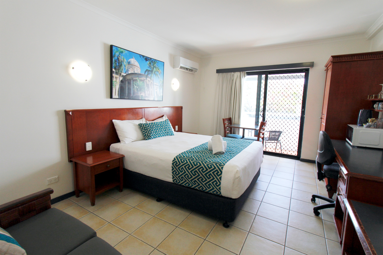 Coffee House Apartment Motel - Rockhampton Accommodation - Southern ...