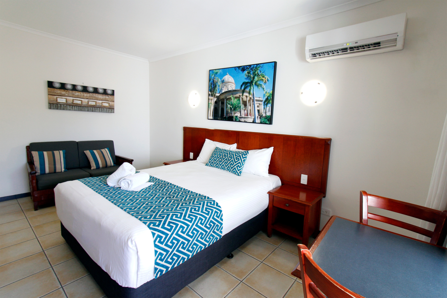 Coffee House Apartment Motel - Rockhampton Accommodation - Southern ...