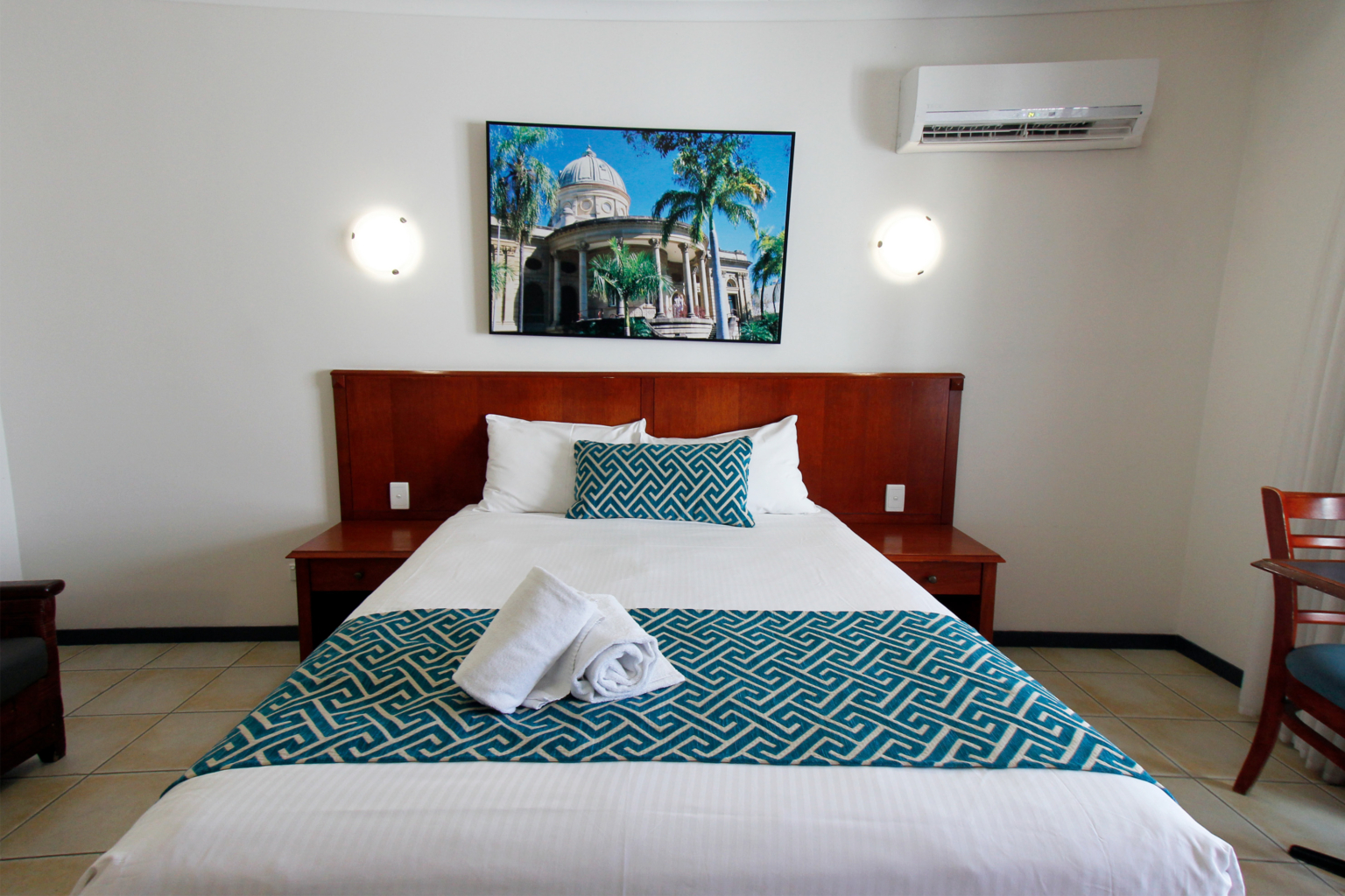 Coffee House Apartment Motel - Rockhampton Accommodation - Southern ...