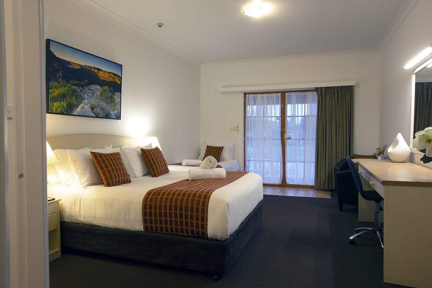 Bowen Inn Motel - Lithgow Accommodation - Surveyors Restaurant