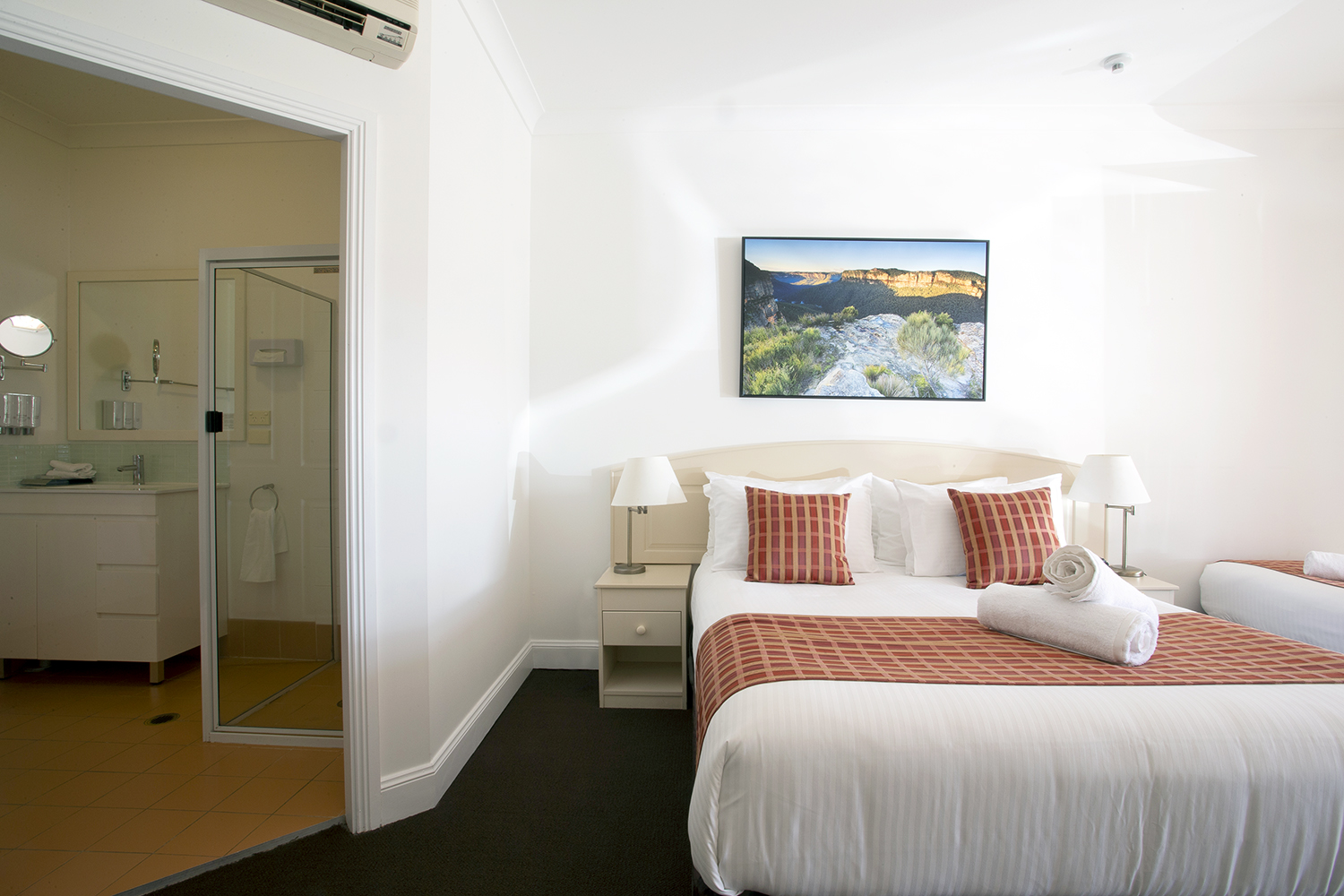 Bowen Inn Motel - Lithgow Accommodation - Surveyors Restaurant